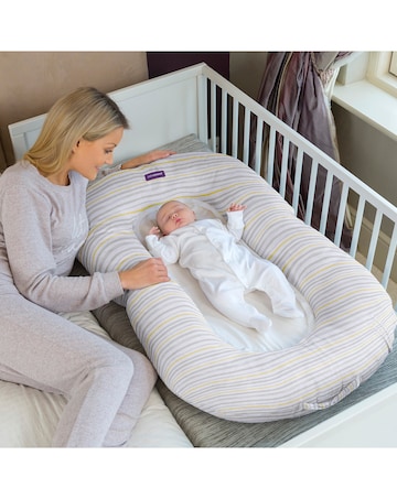 ClevaMama Maternity Pillow & Baby Pod Mum2Me - Grey / Yellow Stripes ...